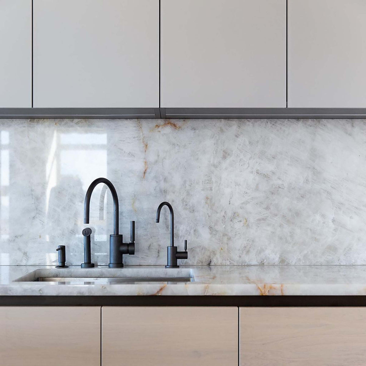 Watermark Loft 2.0 Pull-Down Kitchen Faucet – Canaroma Bath & Tile